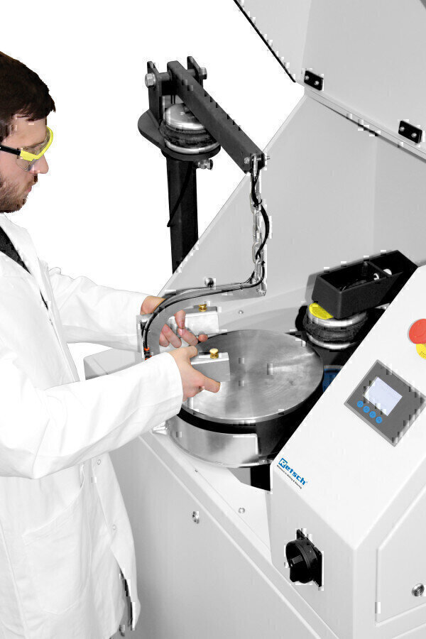 New XL Grinder Quickly Pulverises Large Sample Volumes Labmate Online
