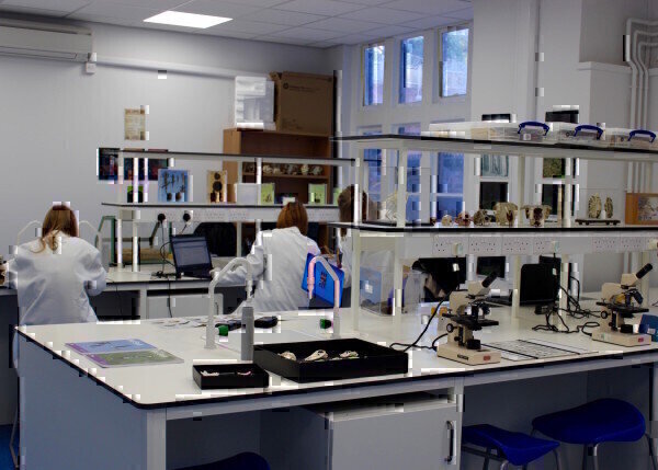 Vulcathene Helps Create State-of-the-Art Labs at the University of ...