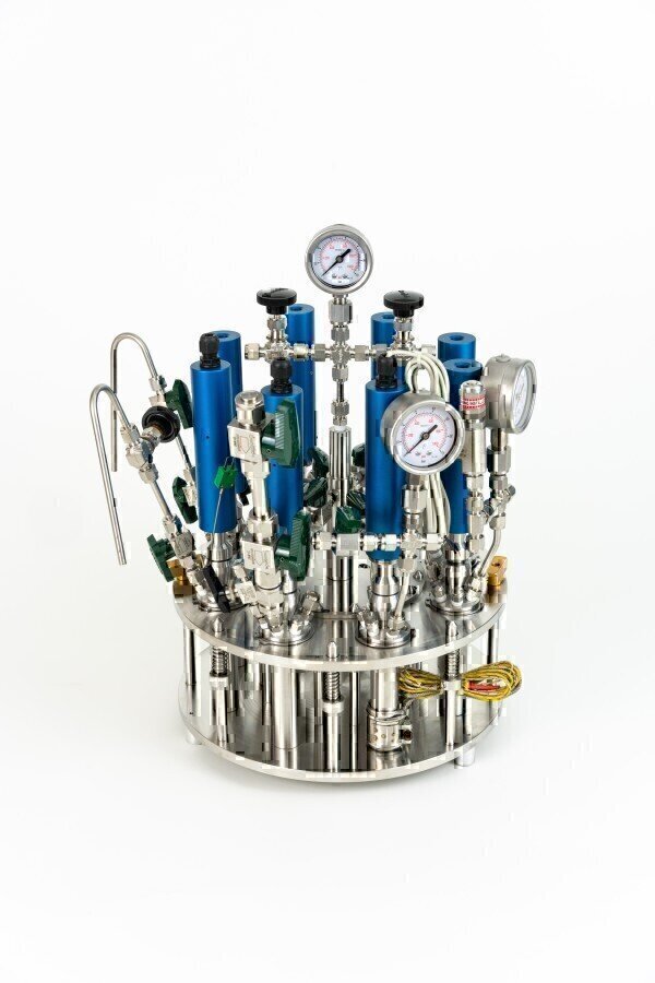 Extremely Flexible Device for High Pressure Parallel Chemistry Labmate ...