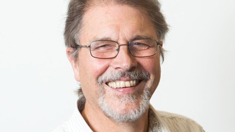 Professor Chris Hawes Hon FRMS Memorial PhD Studentship Labmate Online