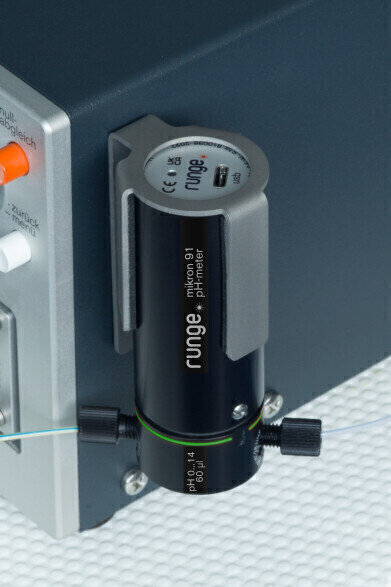 Durable flow-through pH probe Labmate Online
